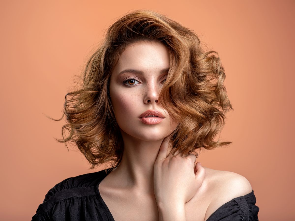 Machiaj de zi ochi căprui: idei simple și naturale