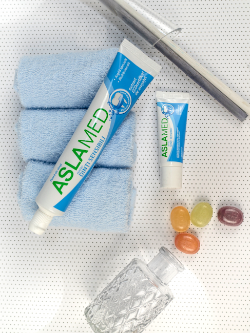 Pastă de dinți pentru dinți sensibili – reducere sensibilitate și ...