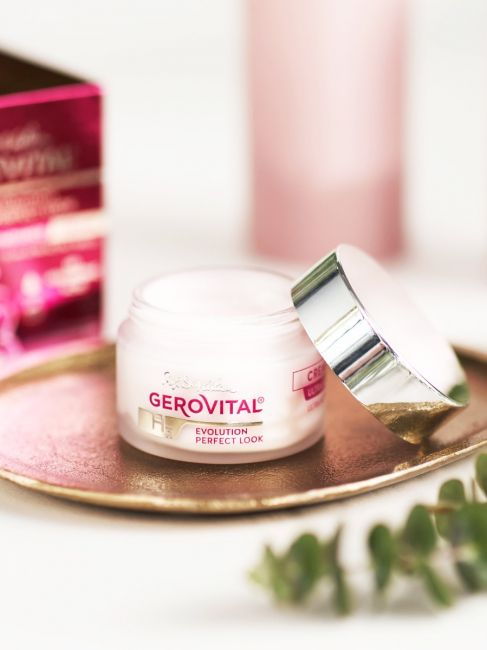 Cremă Ultra-Activă și Luminozitate cu Acid Hialuronic 4D – Reducerea ...